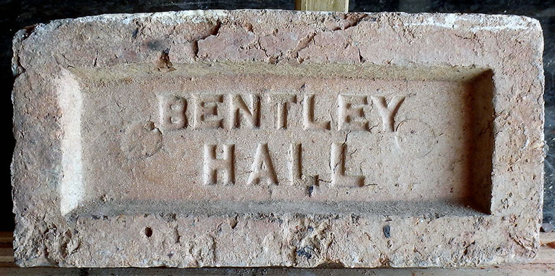 Old Bricks:England 4-5 P W Bennitt to R Berry