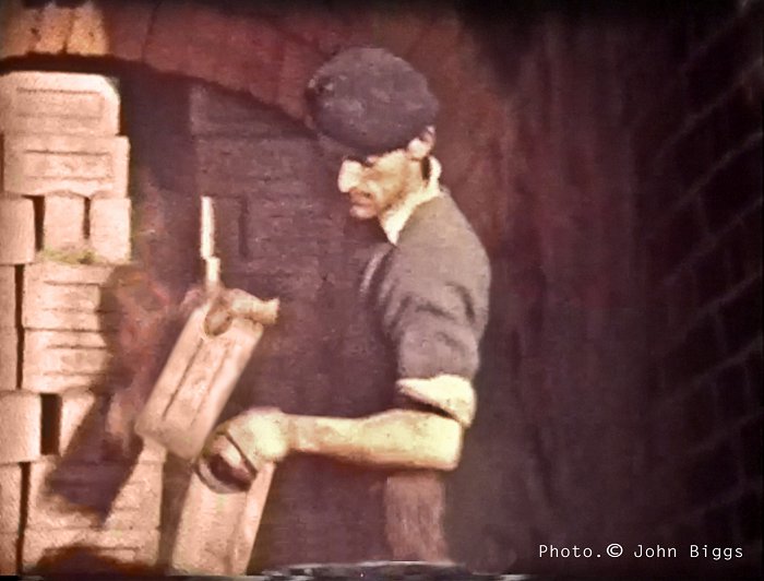 Old Bricks:Hickleton brickworks