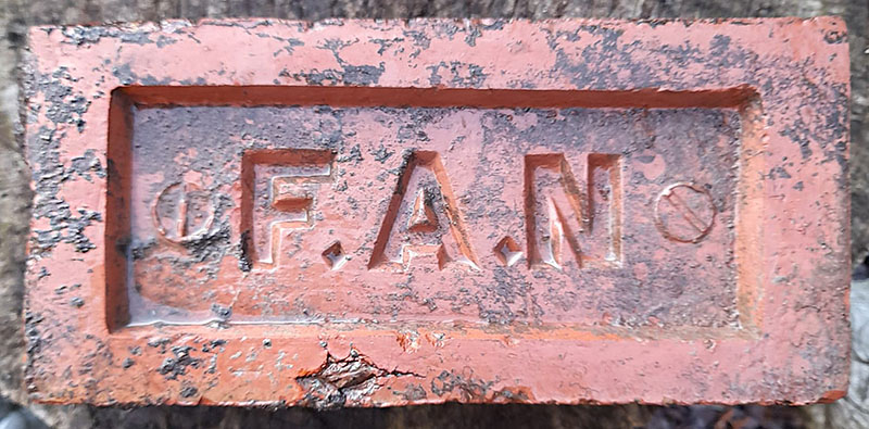 Old Bricks: England 17: N