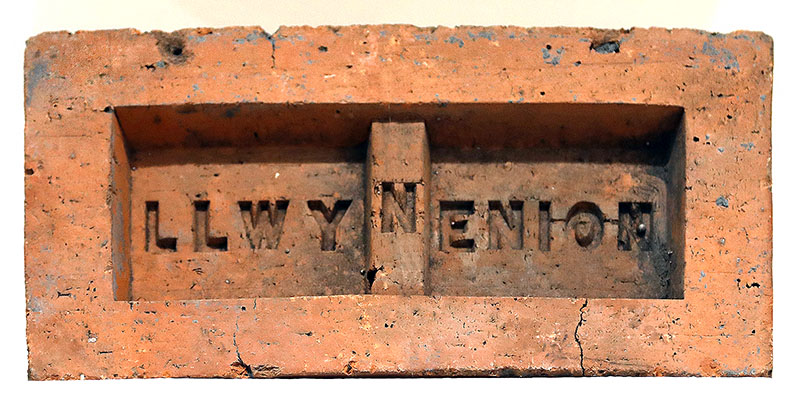 Old Bricks:Ruabon