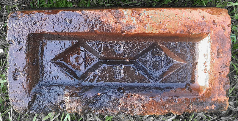 Old Bricks:England 18: O, P, Q.