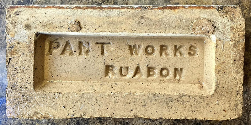Old Bricks:Ruabon
