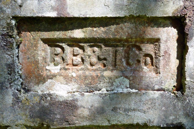 Old Bricks:Ruabon